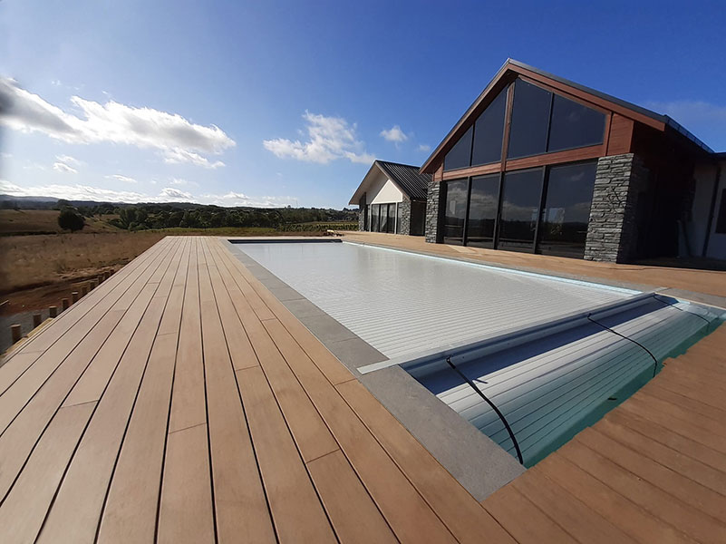 We Supply & Install Automatic Pool Covers For New & Existing Pools