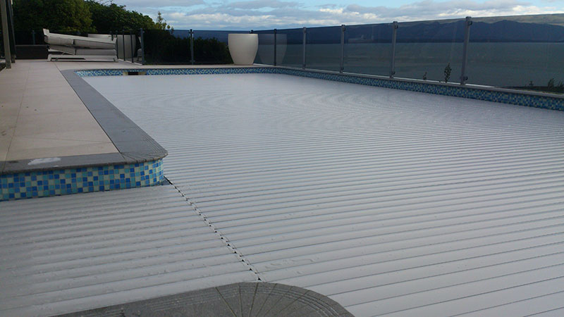 The Automatic Pool Covers Auckland Pool Owners Choose For Ease & Style